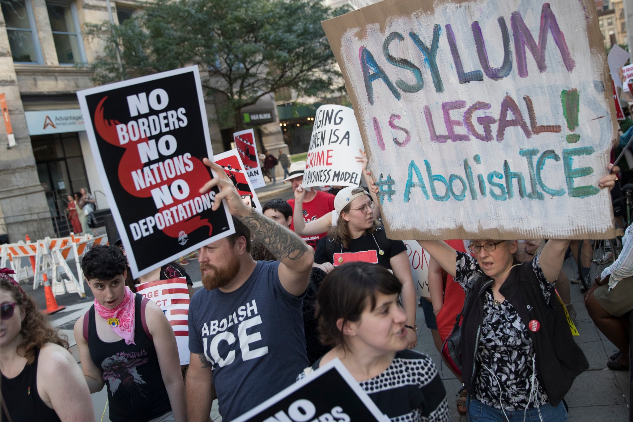 Andrew Cuomo’s Biggest Donors Rake in Millions From ICE