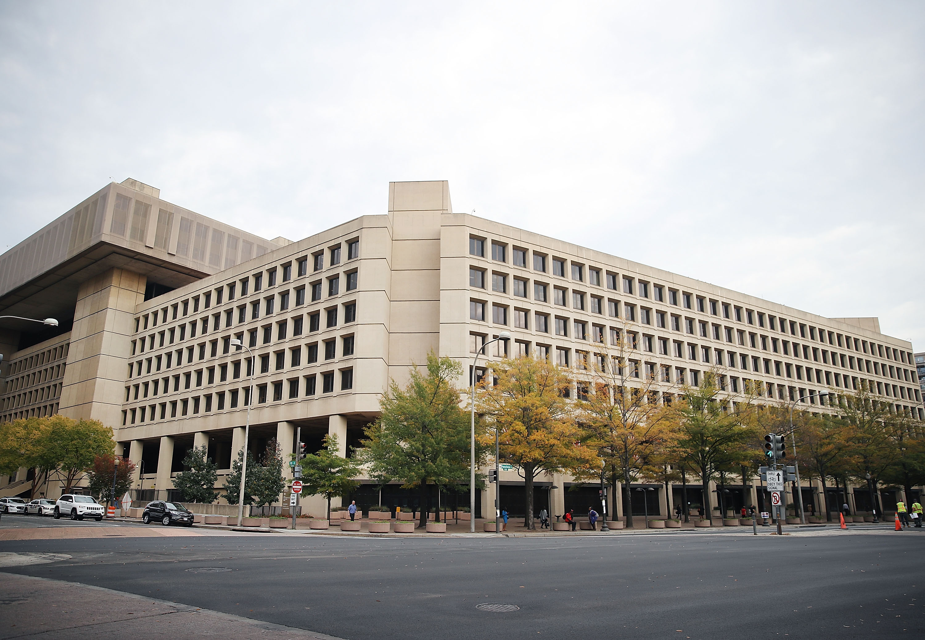 Urgent FBI Investigation Into Russian Interference Delayed Clinton ...