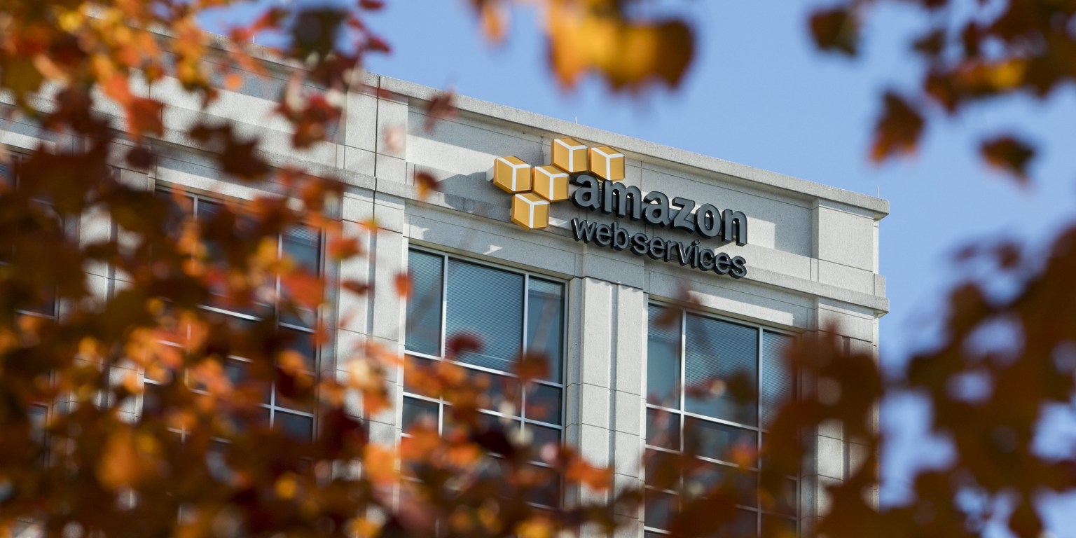 Amazon Offered Job to Pentagon Official Involved With $10 Billion ...