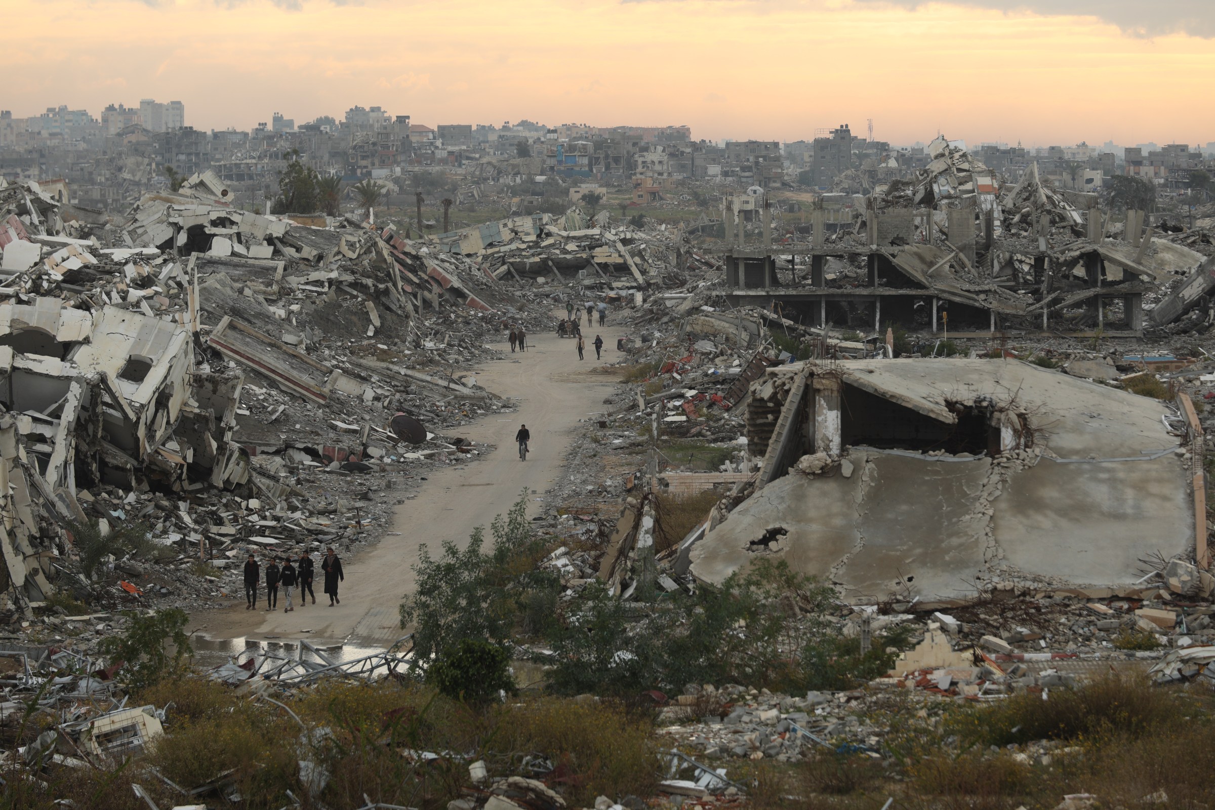 Israel’s Bombing and Siege Forces Palestinians in Gaza to Walk Everywhere